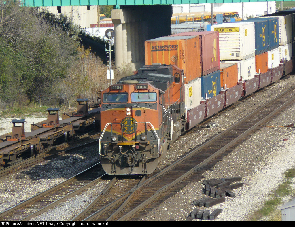BNSF 1106